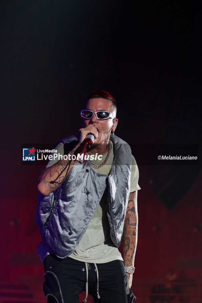 SFERA EBBASTA FAMOSO TOUR 2022 - ITALIAN SINGER AND ARTIST CONCERTI
