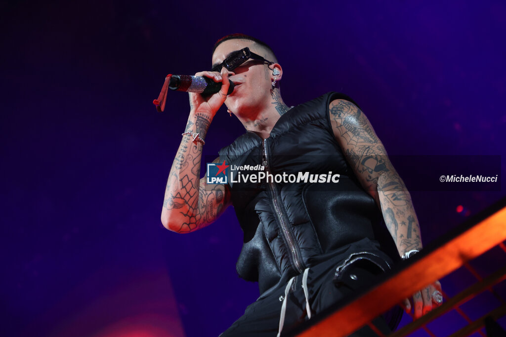 SFERA EBBASTA "FAMOSO TOUR" - ITALIAN SINGER AND ARTIST CONCERTI